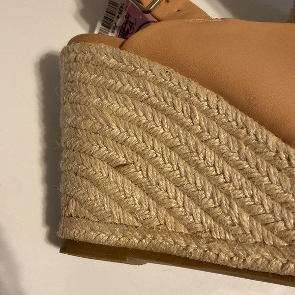 Report | Shoes | Report Tan Leather Wedge Sandals | Poshmark